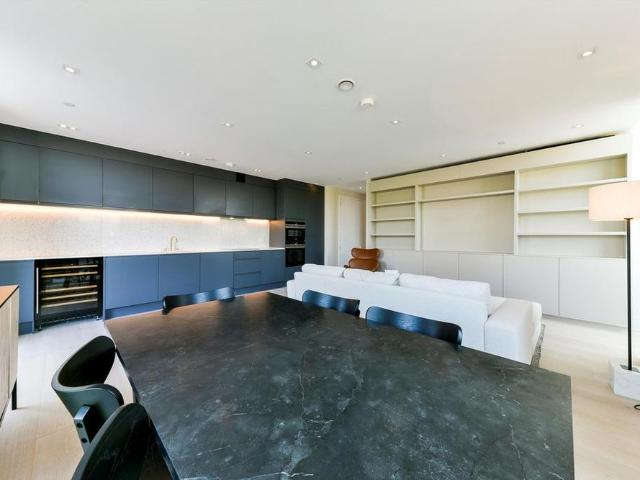 3 bedroom flat to rent