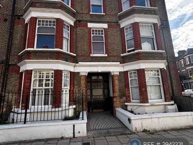 3 bedroom flat to rent