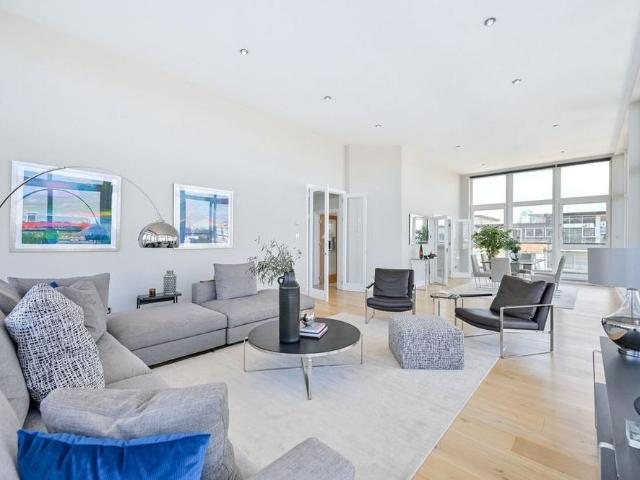3 bedroom flat to rent