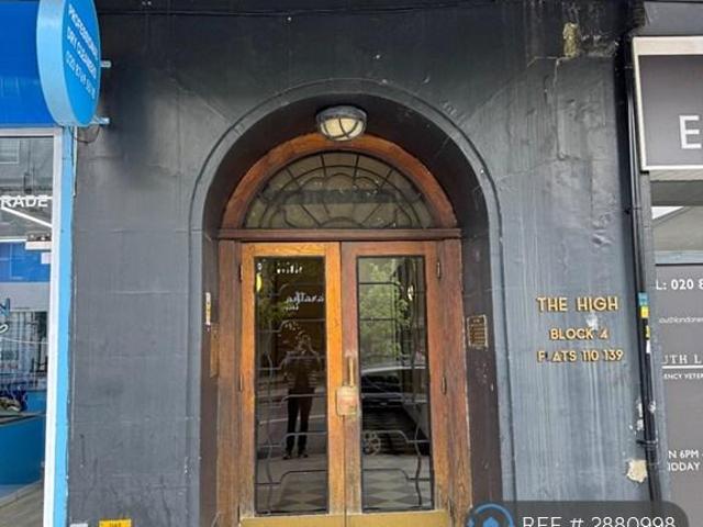 3 bedroom flat to rent