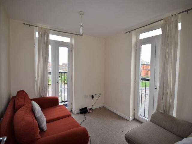 3 bedroom flat to rent