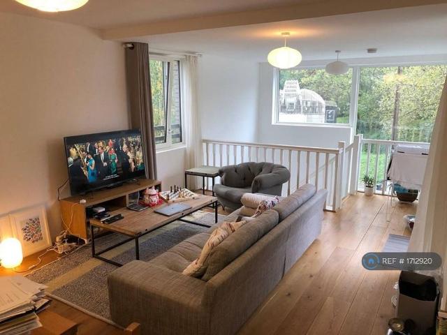 3 bedroom flat to rent