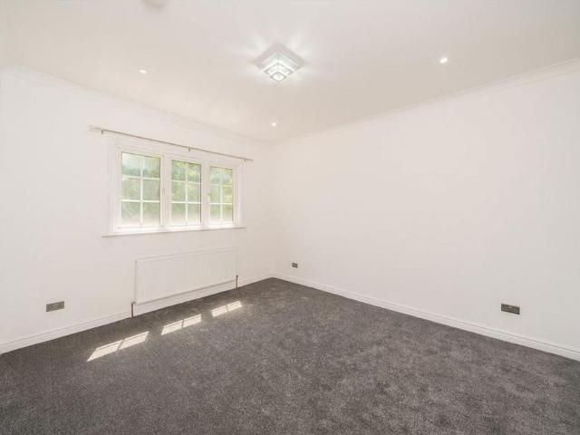 3 bedroom flat to rent