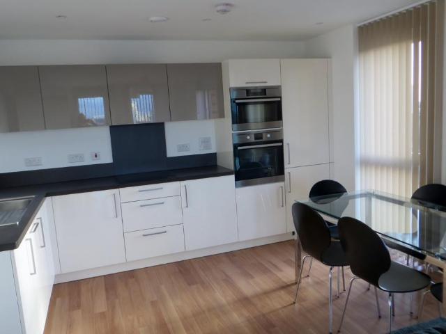 3 bedroom flat to rent
