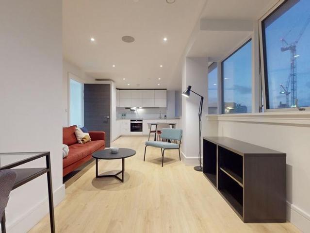 3 bedroom flat to rent