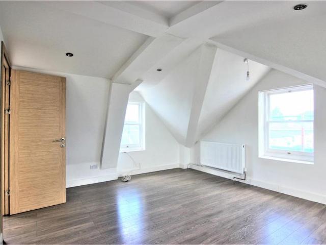 3 bedroom flat to rent