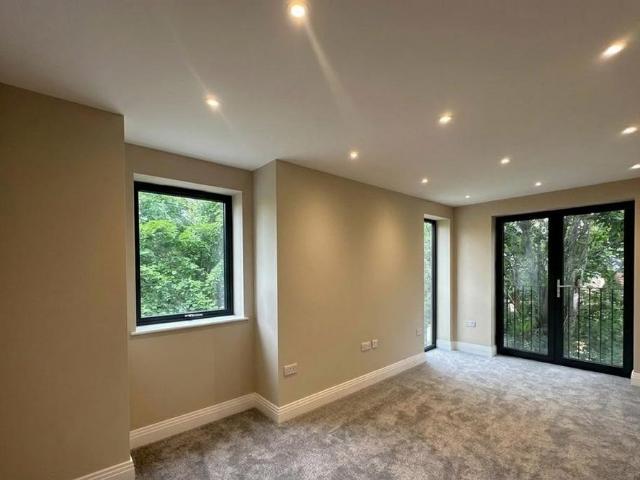 3 bedroom flat to rent