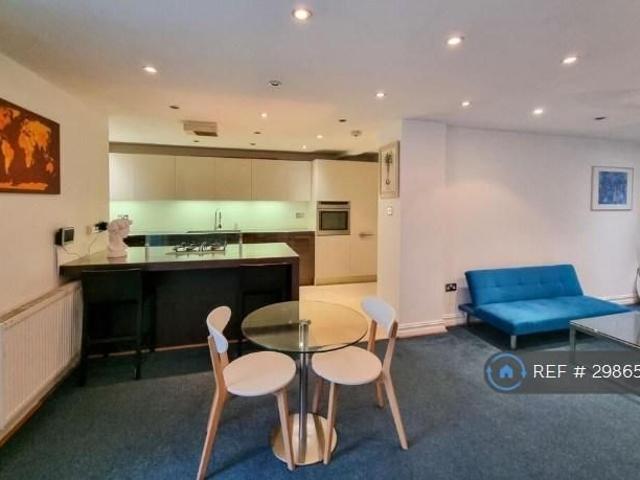 3 bedroom flat to rent