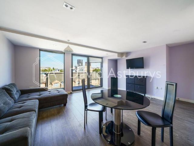 3 bedroom flat to rent
