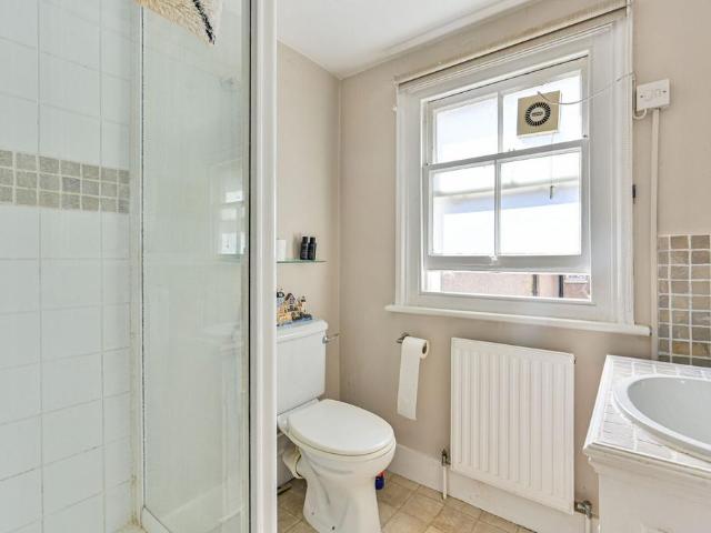 3 bedroom flat to rent