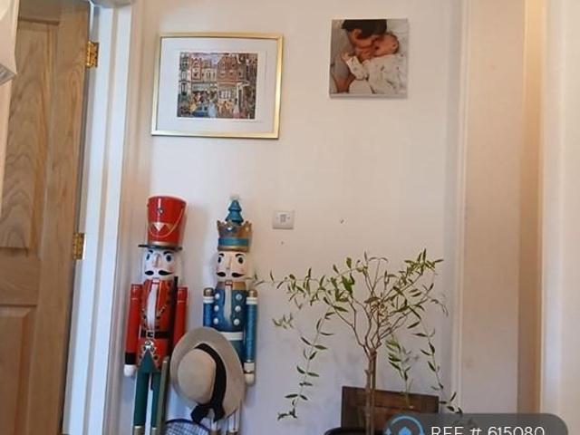 3 bedroom flat to rent