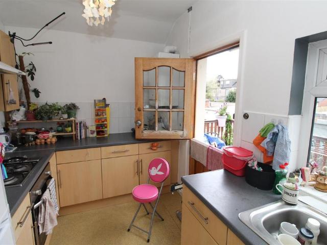 3 bedroom flat to rent