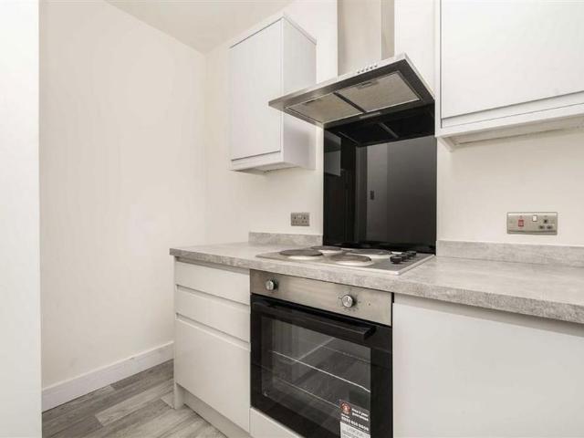 3 bedroom flat to rent