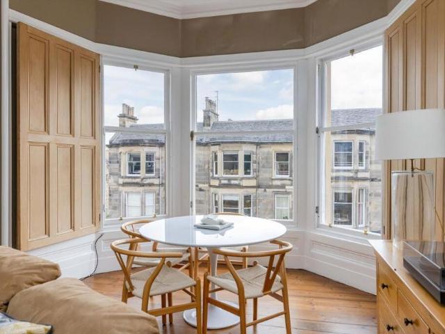 3 bedroom flat to rent