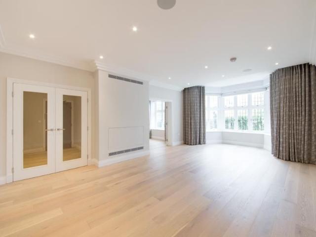 3 bedroom flat to rent