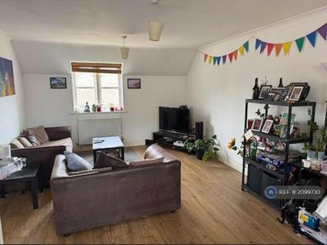 3 bedroom flat to rent
