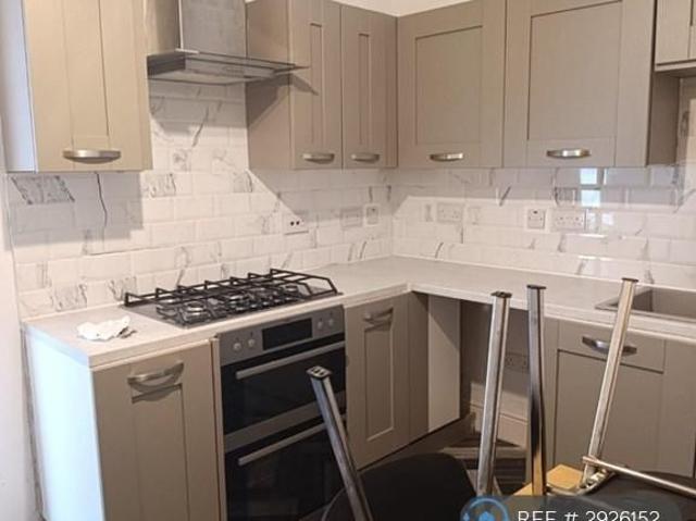 3 bedroom flat to rent