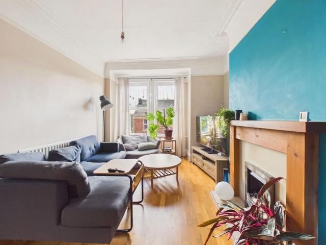 3 bedroom flat to rent