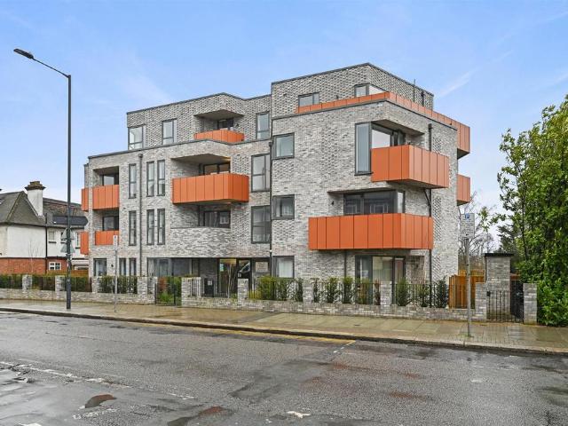 3 bedroom flat to rent