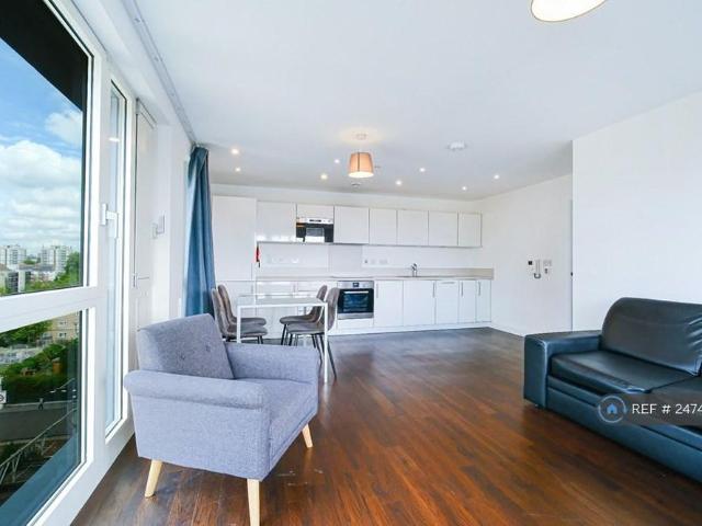 3 bedroom flat to rent