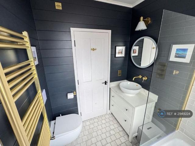 3 bedroom flat to rent