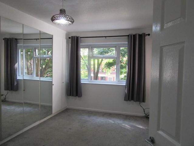 3 bedroom flat to rent