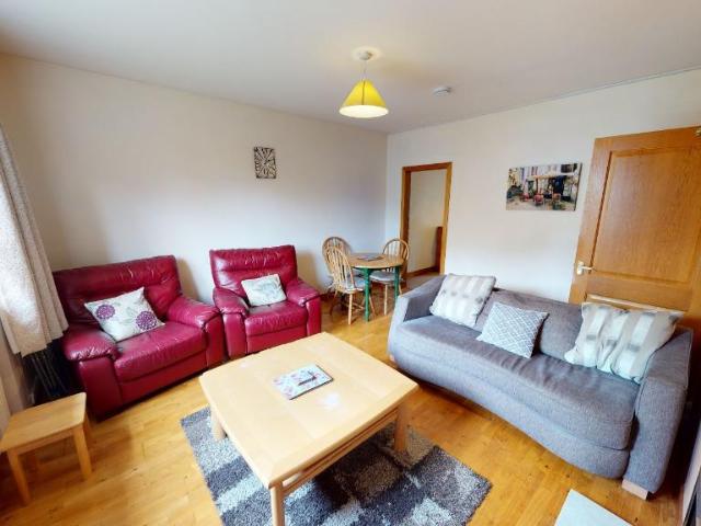3 bedroom flat to rent