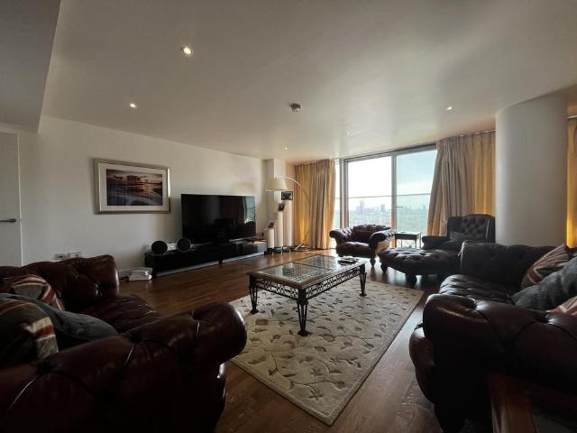 3 bedroom flat to rent