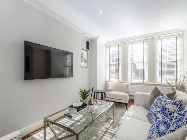 3 bedroom flat to rent