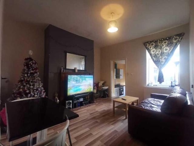 3 bedroom flat to rent