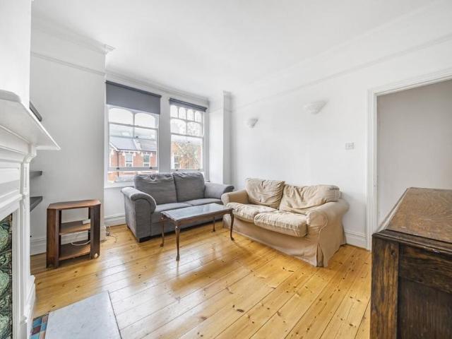 3 bedroom flat to rent