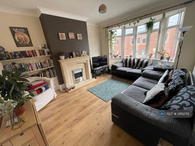 3 bedroom flat to rent
