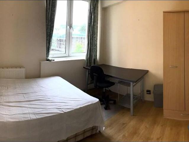3 bedroom flat to rent
