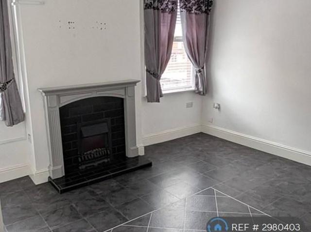 3 bedroom flat to rent