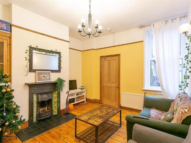 3 bedroom flat to rent