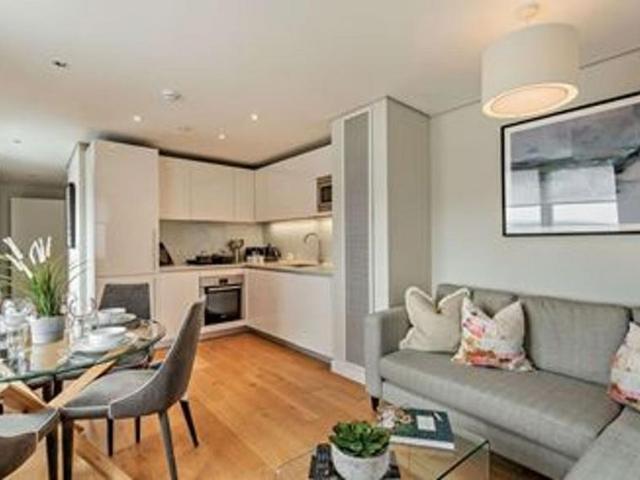3 bedroom flat to rent