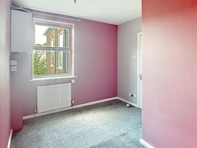 3 bedroom flat to rent