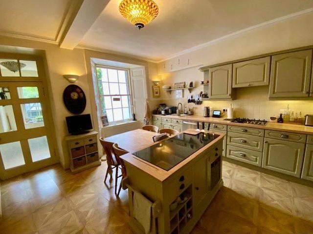 3 bedroom flat to rent