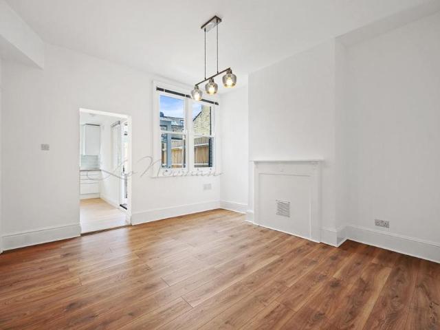 3 bedroom flat to rent