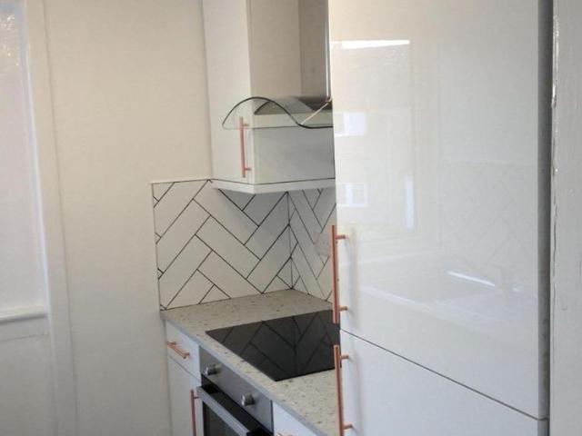 3 bedroom flat to rent
