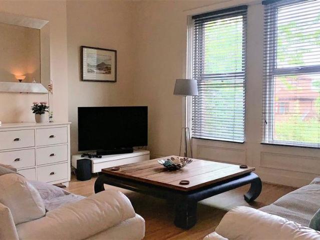 3 bedroom flat to rent