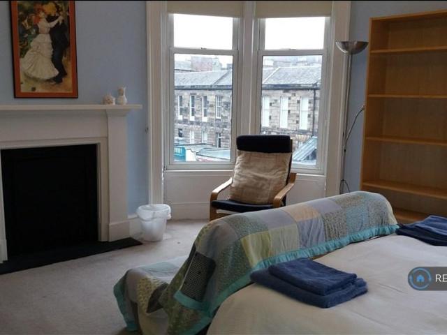 3 bedroom flat to rent