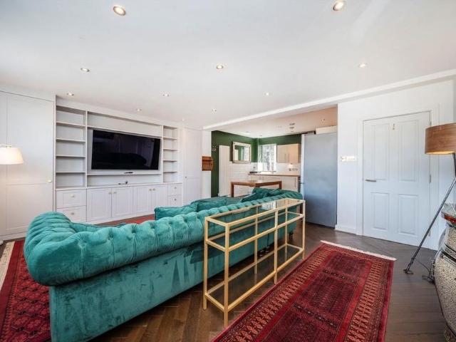 3 bedroom flat to rent