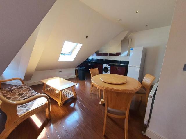 3 bedroom flat to rent