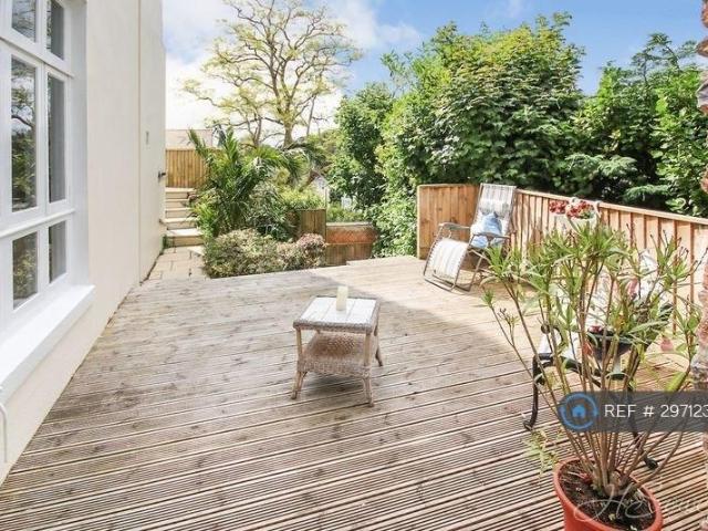 3 bedroom flat to rent