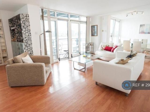 3 bedroom flat to rent