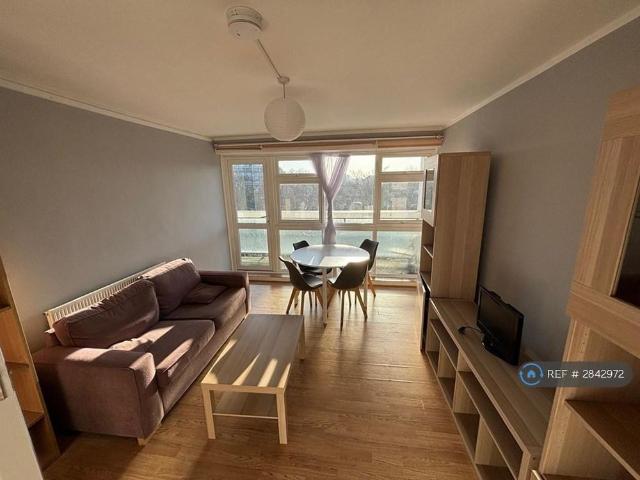 3 bedroom flat to rent