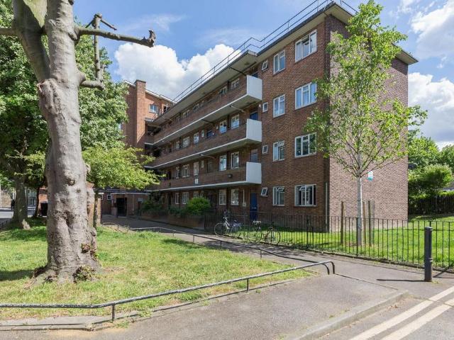 3 bedroom flat to rent