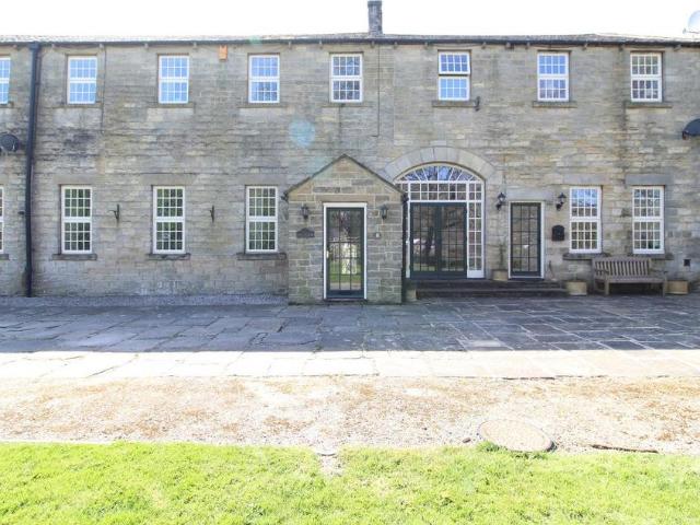 3 bedroom flat to rent