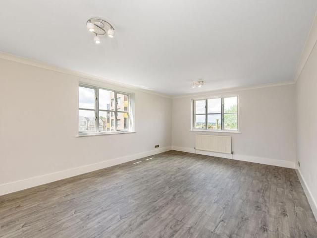 3 bedroom flat to rent